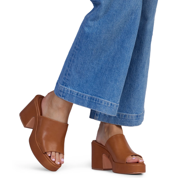 Kathryn Wilson Roman Mule - Tan Calf – The Urban Studio